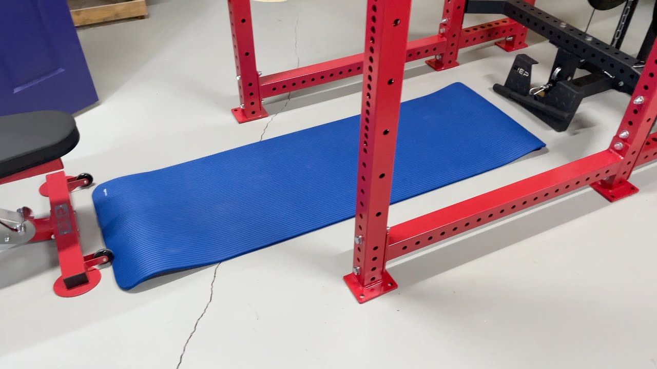 Amazon Basics 1/2-Inch Extra Thick Exercise Yoga Mat Review - YouTube