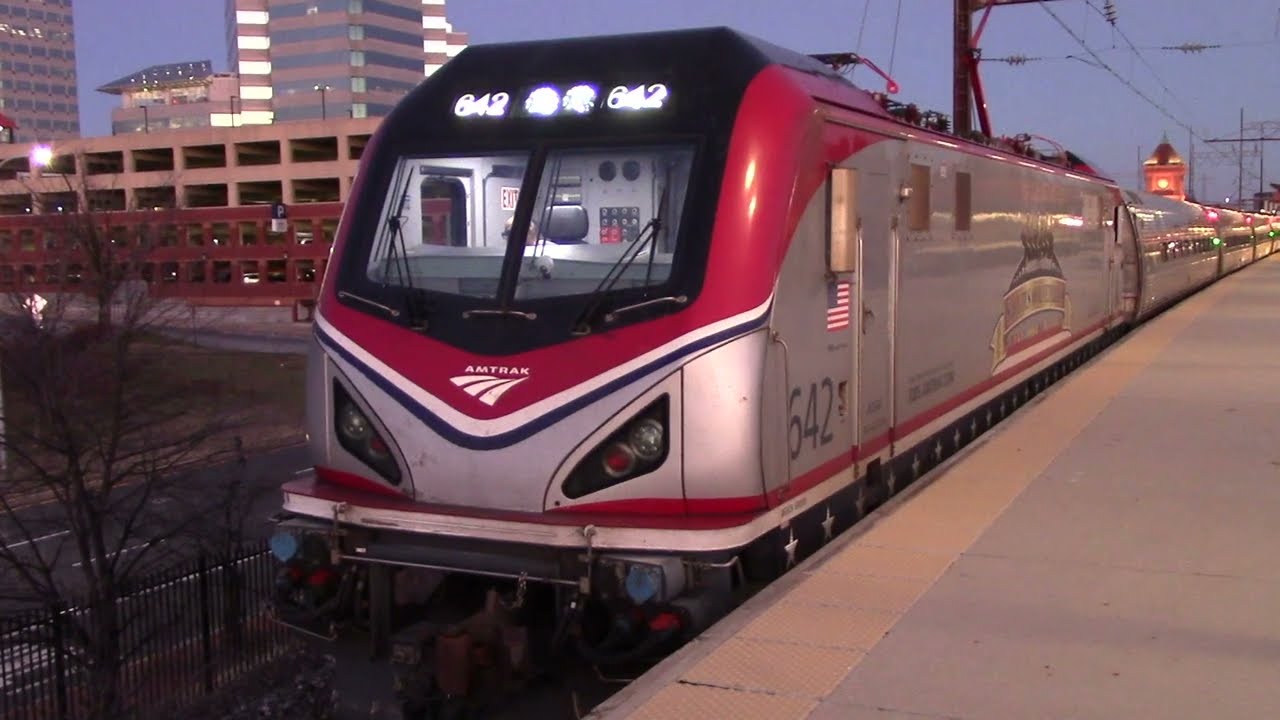Amtrak 642 - Wilmington, Delaware - YouTube