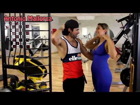 Kissing Prank   GYM EDITION