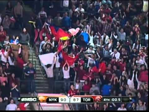 Jeremy Lin 3 pointer beats Toronto Linsanity continues - YouTube