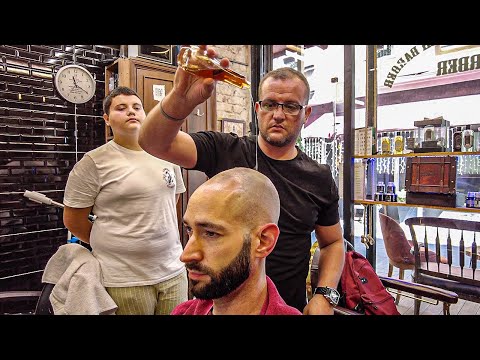 Turkish Barber MASTERCLASS – Traditional wet shave ASMR in Istanbul 🇹🇷