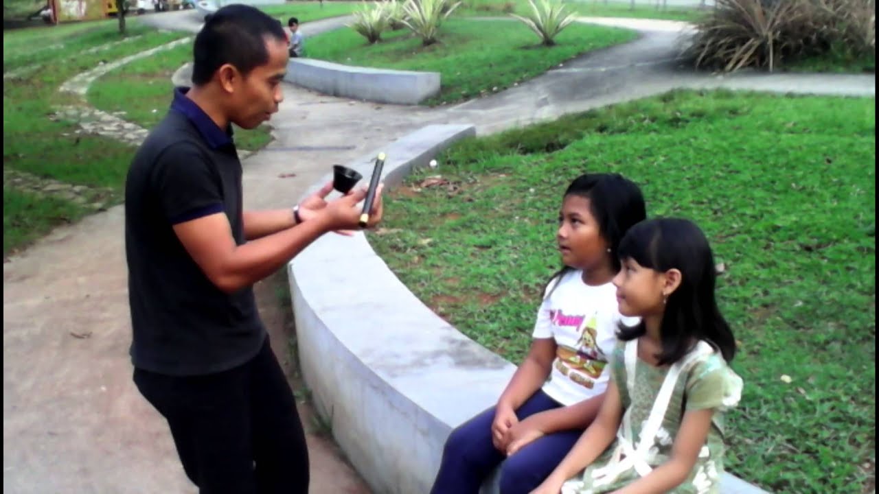 Sulap Pot Bunga Sulap Wand To Flower Magic - YouTube