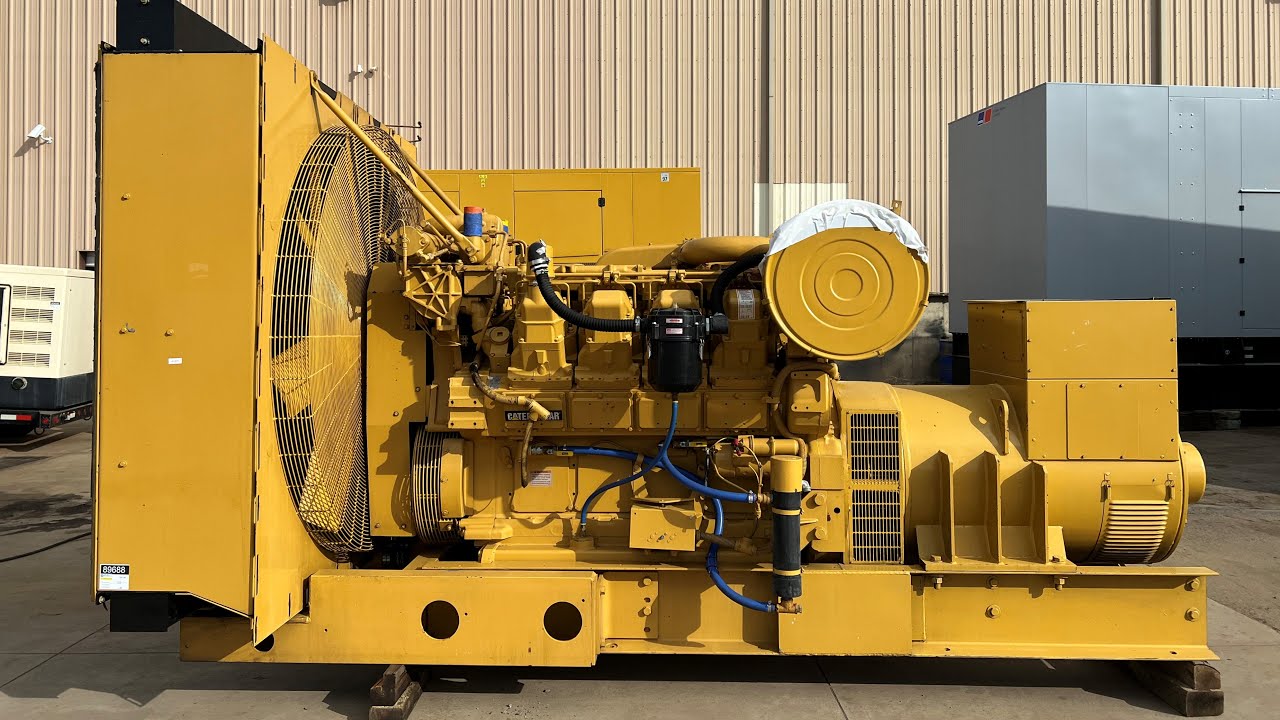 Caterpillar Diesel Fires Up - YouTube