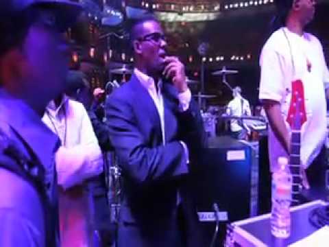 R. Kelly and Ron Isley- The Music Man Behind The Scenes - YouTube
