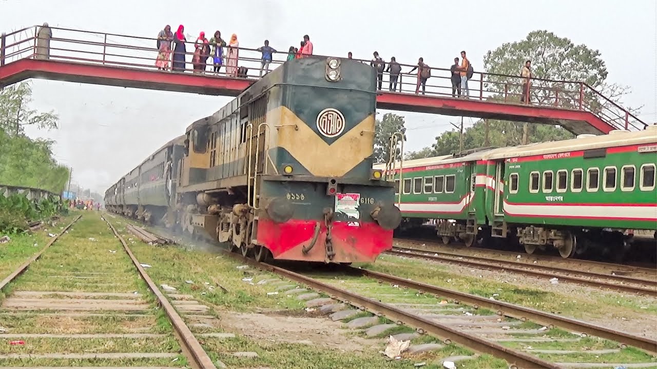 Canada Made Diesel Loco Lead Betna Commuter/ Benapole Commuter Train ...