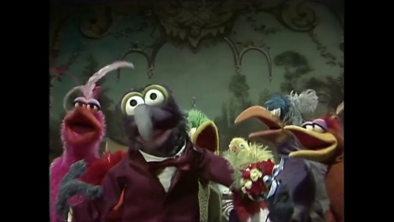 Muppet Songs: Gonzo - She Was One of the Early Birds - YouTube