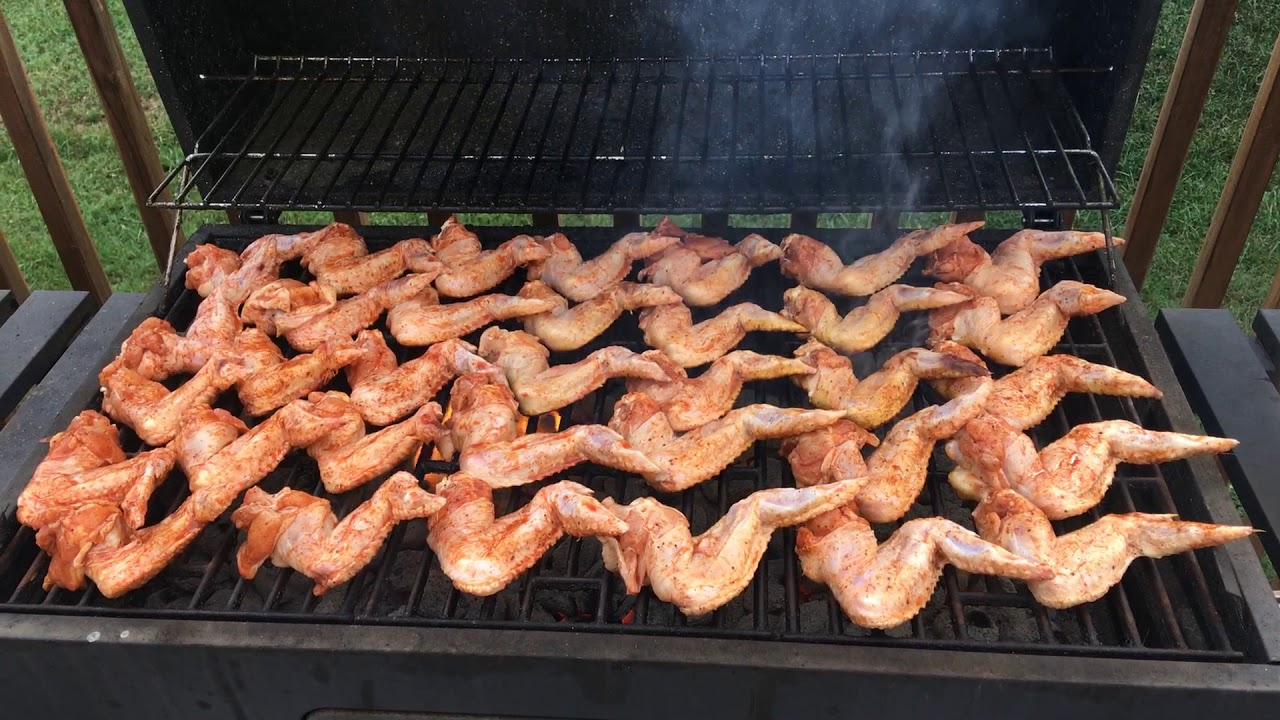Chuck en wings - YouTube