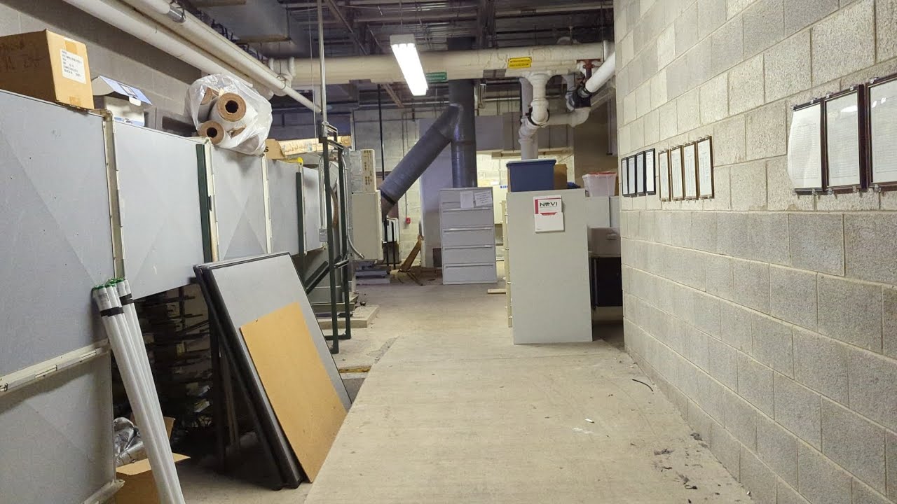 Novi High School air handler, chiller, and pump room tour - room 240 ...