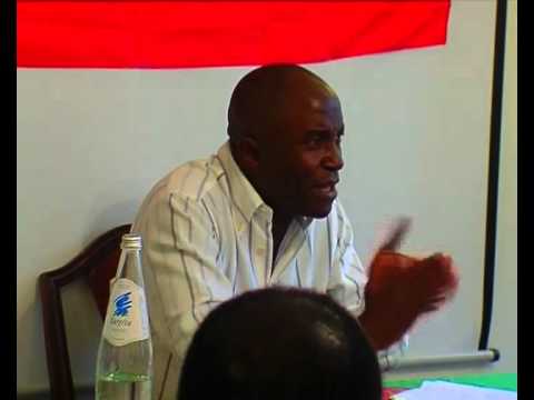 Lukamba Gato da UNITA responde às perguntas dos angolanos da França ...