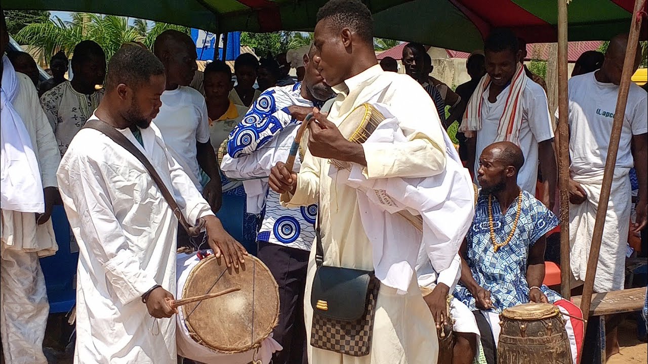 TRADITIONAL AFRICA NANA DZABA DRUMS AND DANCE MOVES LIVE FROM KLIKOR ...