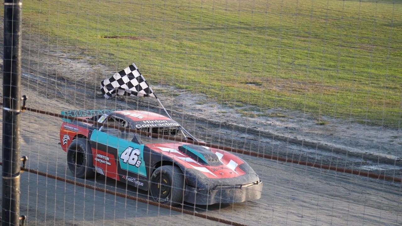 Stratford Speedway Saloons Race Two 12 1 19 - YouTube