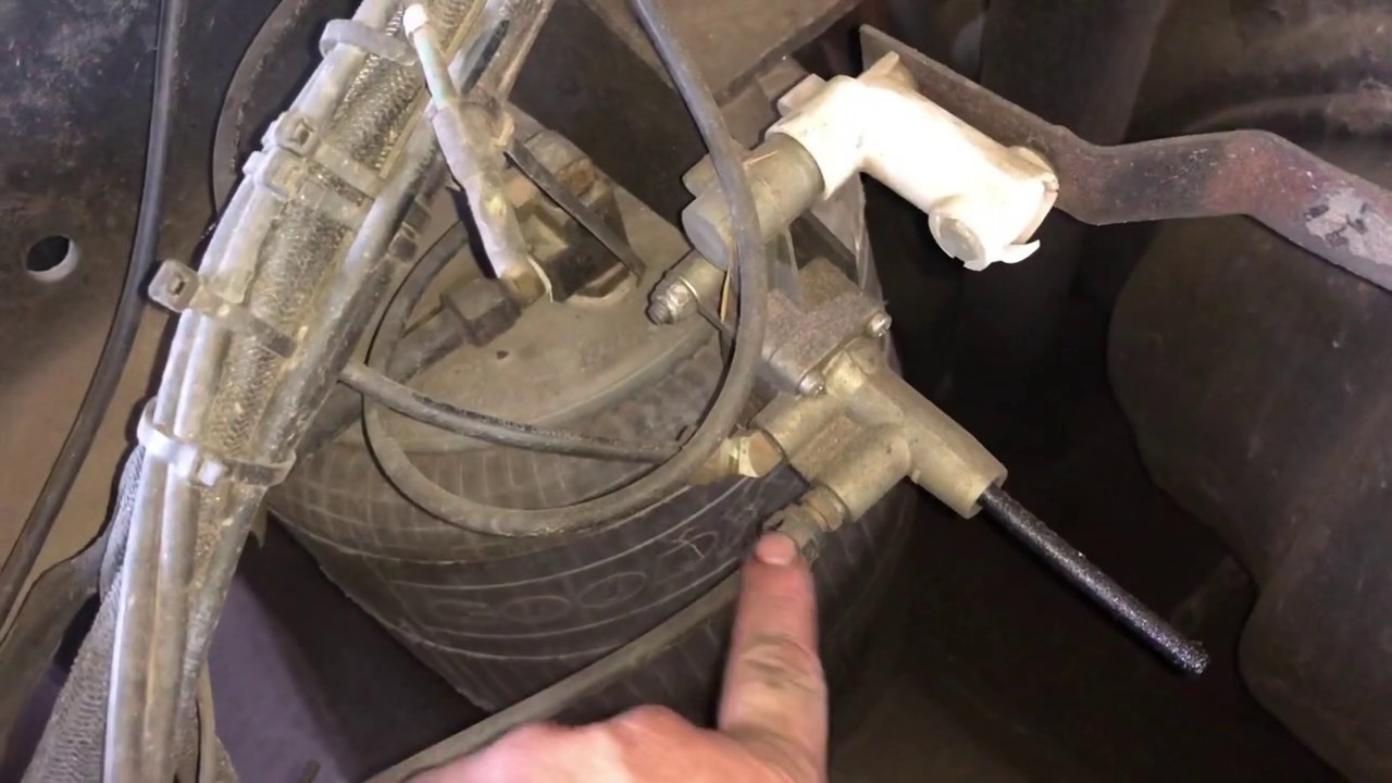 Plastic line upgrade Peterbilt 359 - YouTube