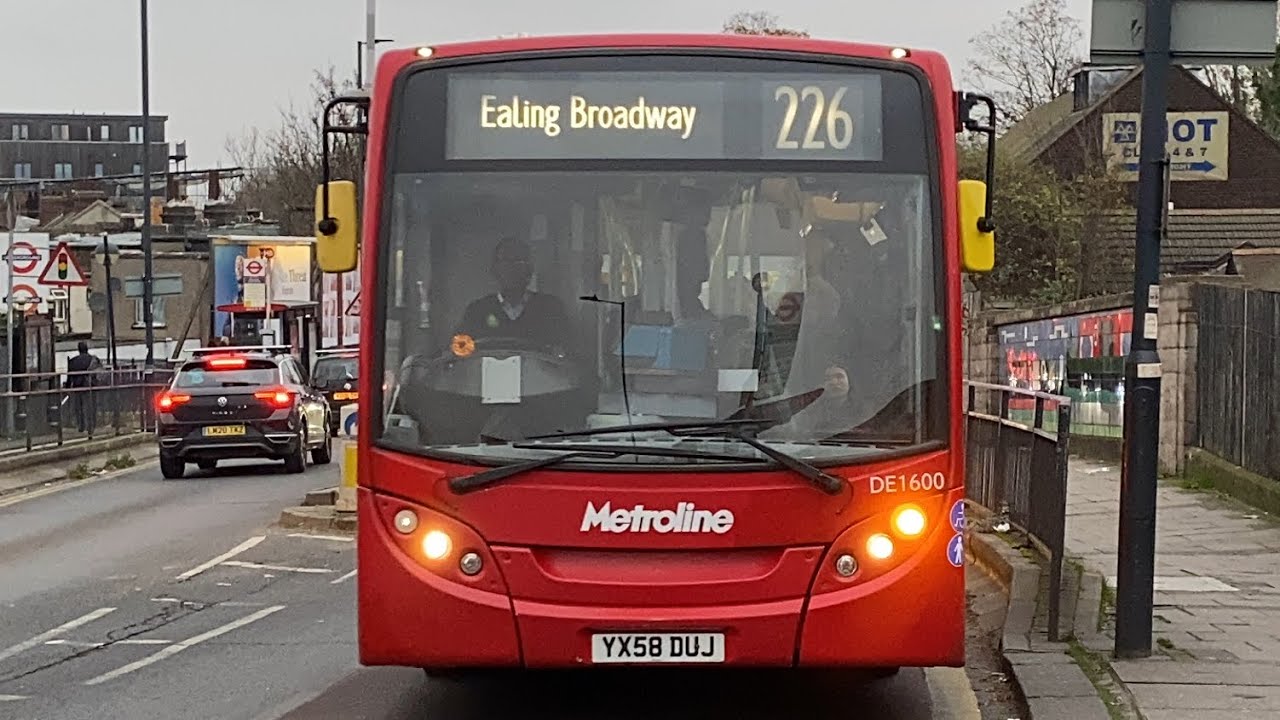 Metroline London Enviro 200 Dart (DE1600 - YX58DJJ) Route 226 at Park ...