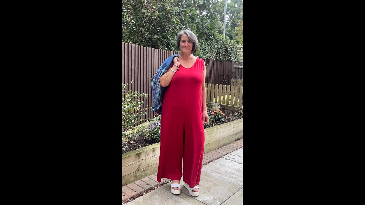 Handmade by Hayley Quick and Comfy Jumpsuit - YouTube