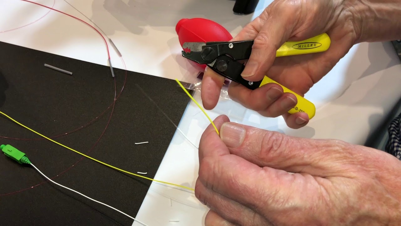 FITEL S179A Demonstration: Loose, semi-loose and tight-buffered fibre ...