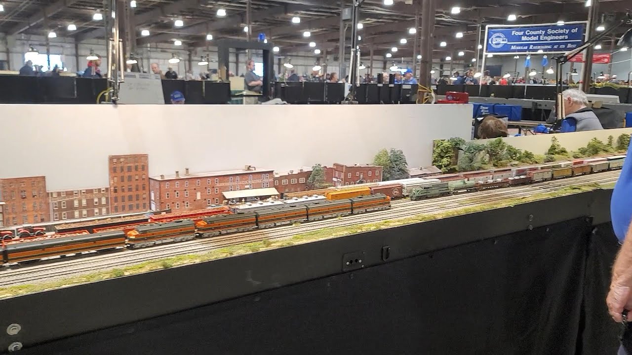 Four Co Society of Model Engineers at Timonium Train Show - YouTube