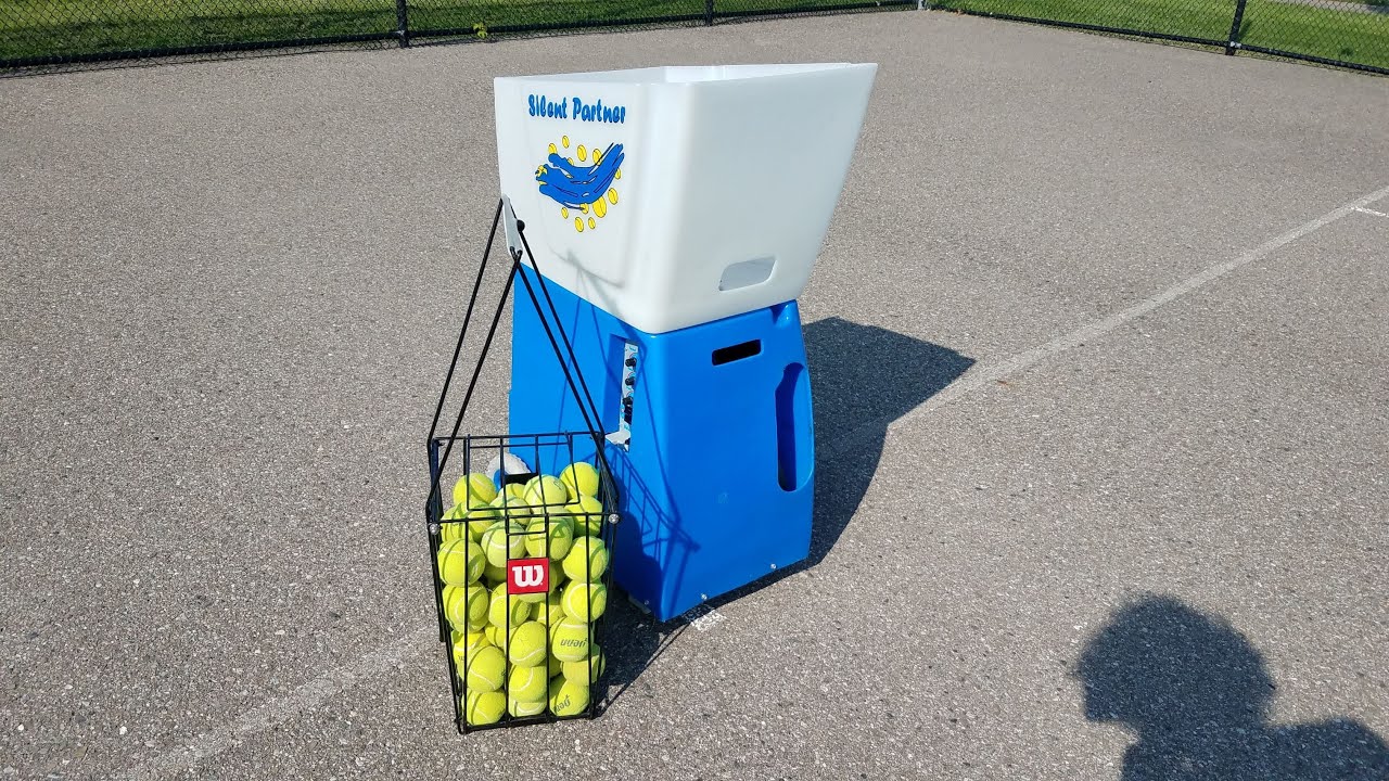Tennis Ball Machine Silent Partner "Edge Star" - YouTube