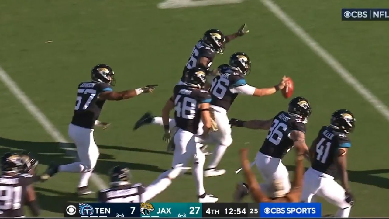 The Undisputed Greatest Long Snapper Play in History - YouTube