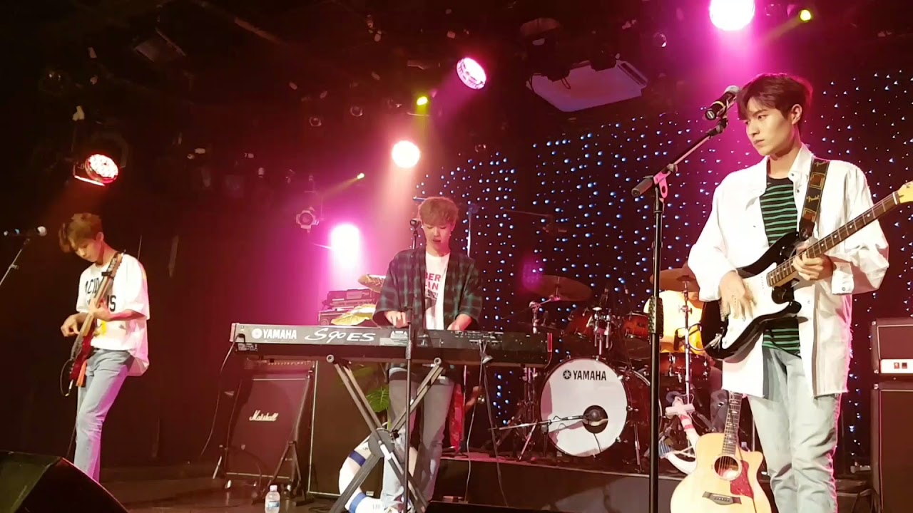 170815 허니스트 (Honeyst) - AURA @HOT SUMMER ROCK PARTY - YouTube Music