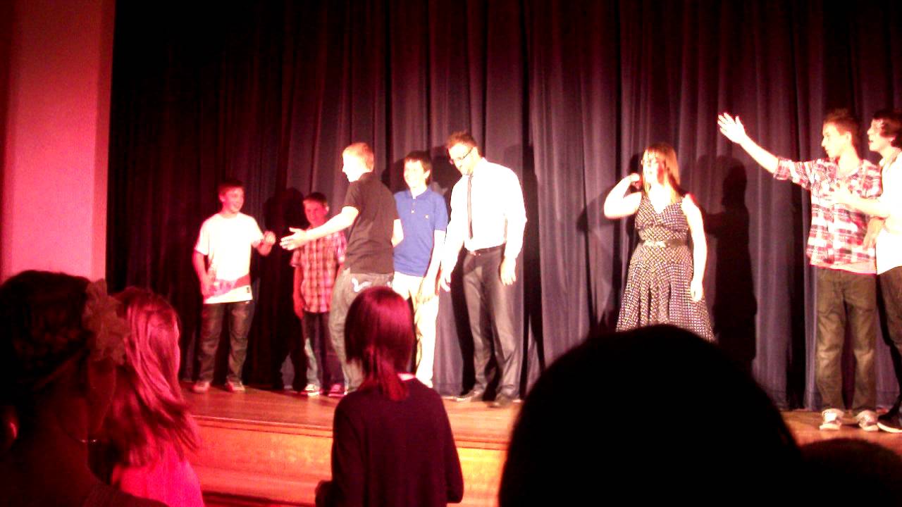 Mr Langley Dancing to Everyday Im Shuffling:) - YouTube