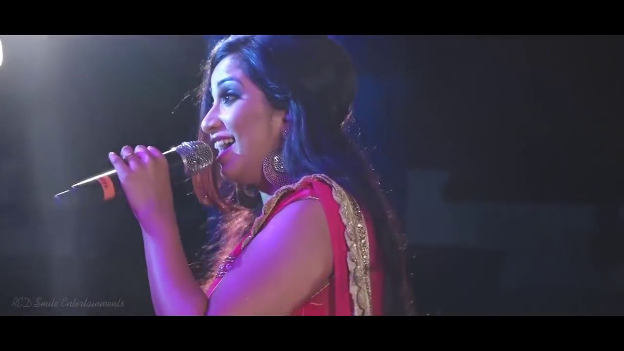 Shreya Ghoshal LIVE | Beautiful Old melody Songs | LIVE Concert - YouTube