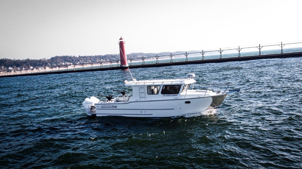 The SUPREME Great Lakes Cruiser Boat (Hewescraft 270 Pacific Explorer ...