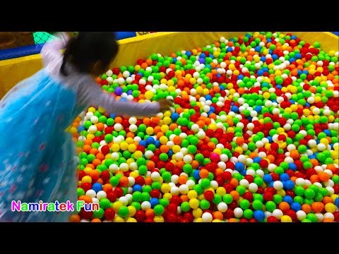 Mainan Anak Mandi Bola Warna Warni The Ball Pit Show for Kids Indoor Playground Giant Kids Zone