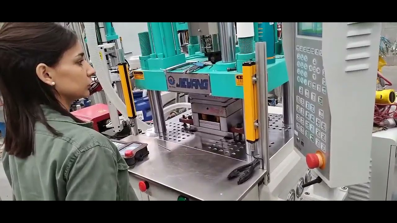 Argentina customer use JieYang Vertical Plastical Injection Molding ...