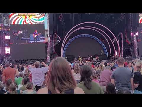 Pat Benatar at Target Field Minneapolis.  August 10th, 2023. Love is a Battlefield.