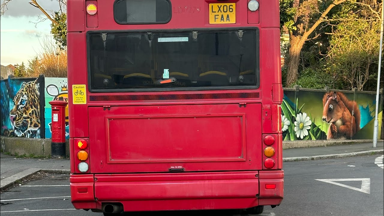 *LX06 FAA*Bear Buses 06Reg Dennis Dart SLF Plaxton Pointer 2(Ex Go ...