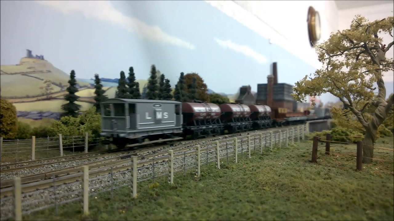 LMS Fowler Tank - YouTube