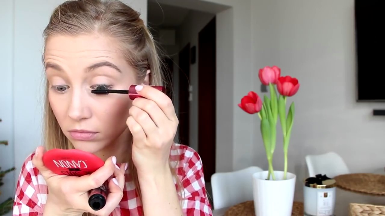 Транспарентная фиксирующая пудра для лица Avon Magix - YouTube