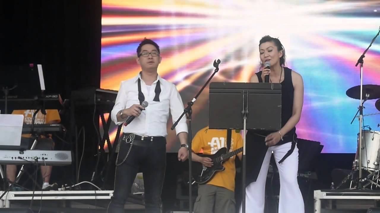 Leslie Yip & Anthony Cheng Second Medley - YouTube