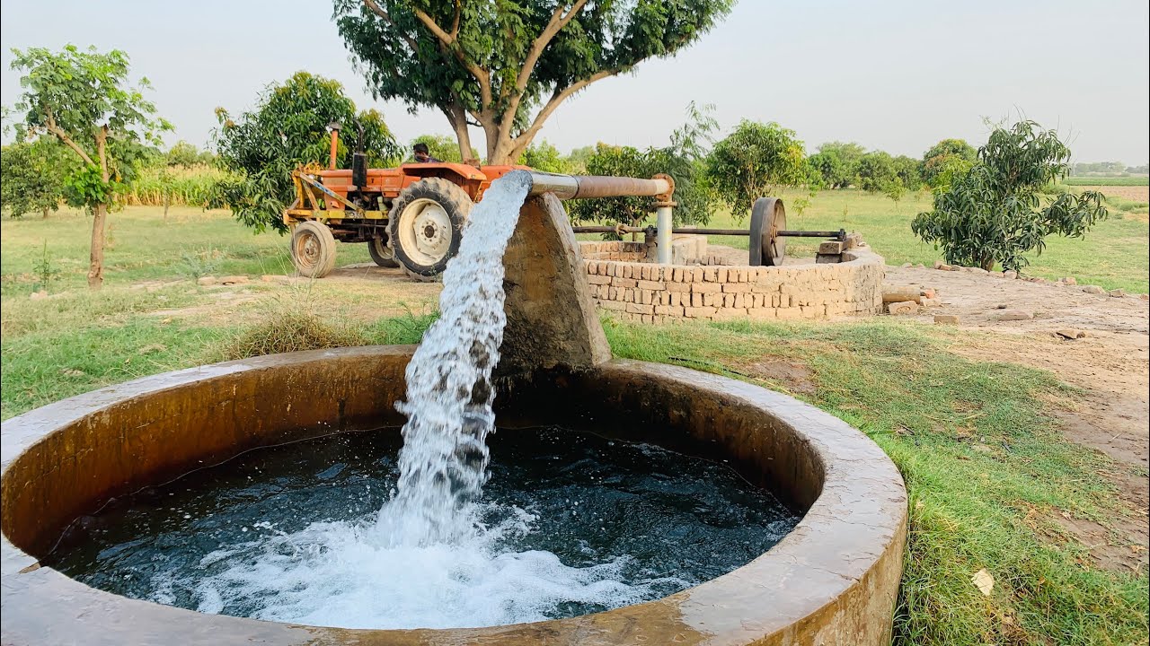 Beautiful Green life of Punjab Pakistan | Tubewell running with Tractor ...