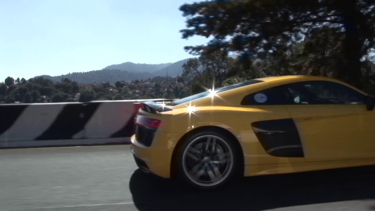Audi R8 con el piloto de la IndyCar Josele Garza - YouTube
