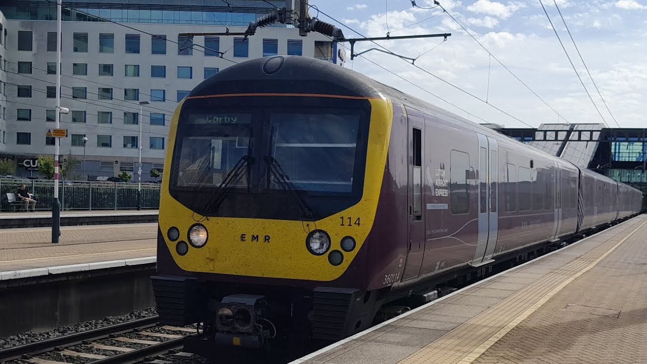 360 114 departing Luton Airport Parkway - YouTube