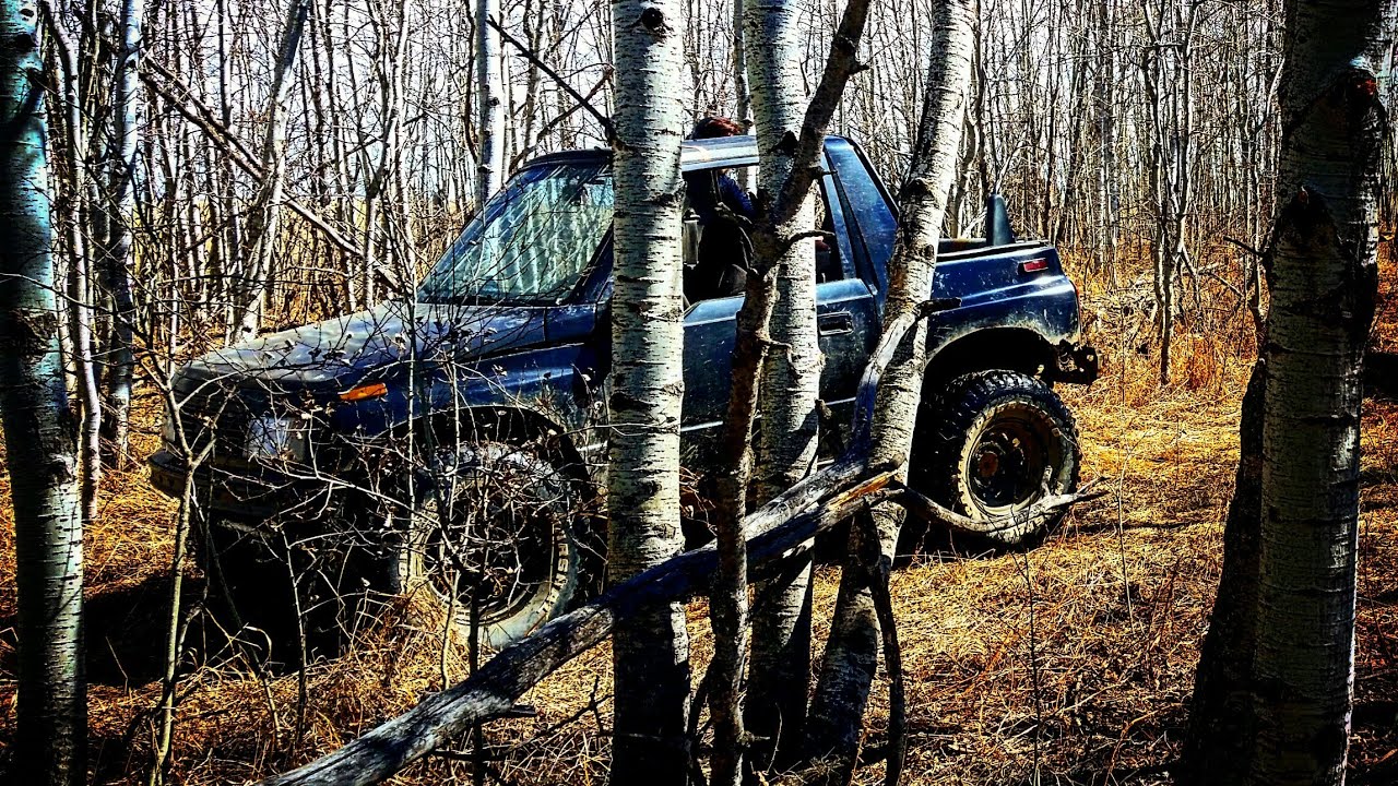 CHEVY TRACKER ON 31s-enjoying a day on my back trail (suzuki, sidekick ...