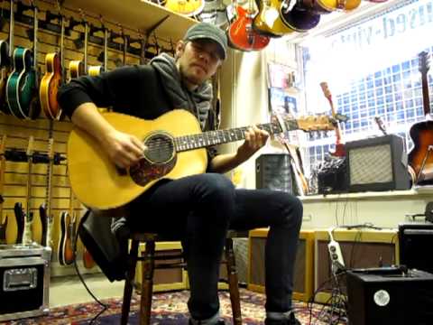 Emil Ernebro at No1 Guitarshop, December 2012 - YouTube