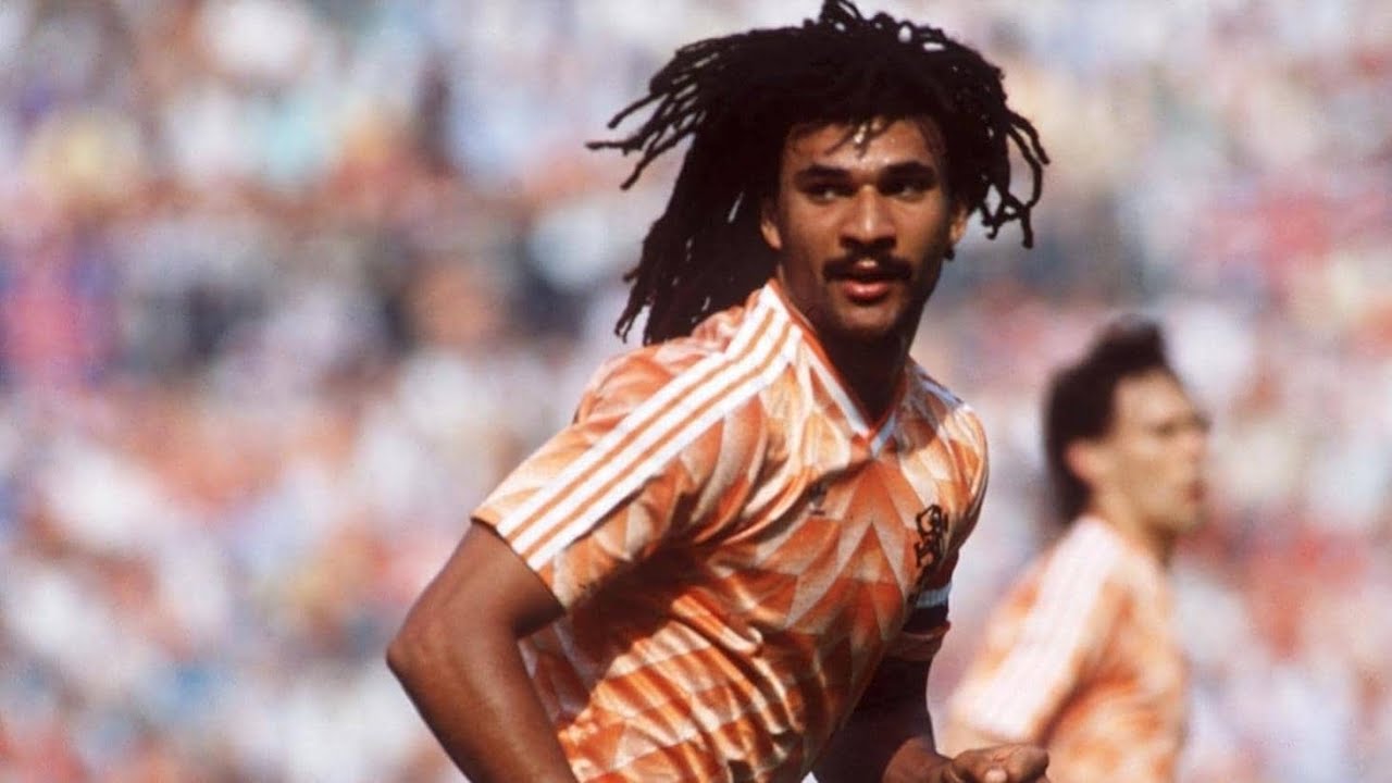 Ruud Guilit When Football Becomes Art [Rare Footage] - YouTube