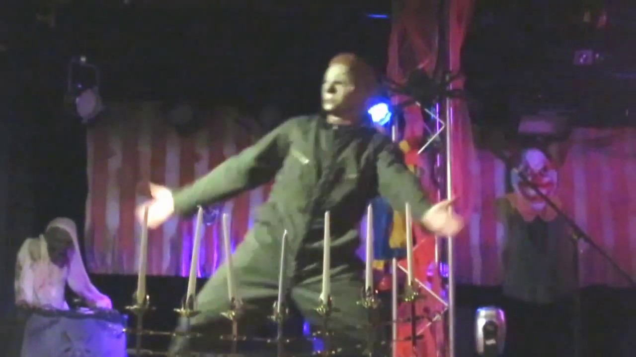 MICHAEL MYERS STAND UP COMEDY - YouTube