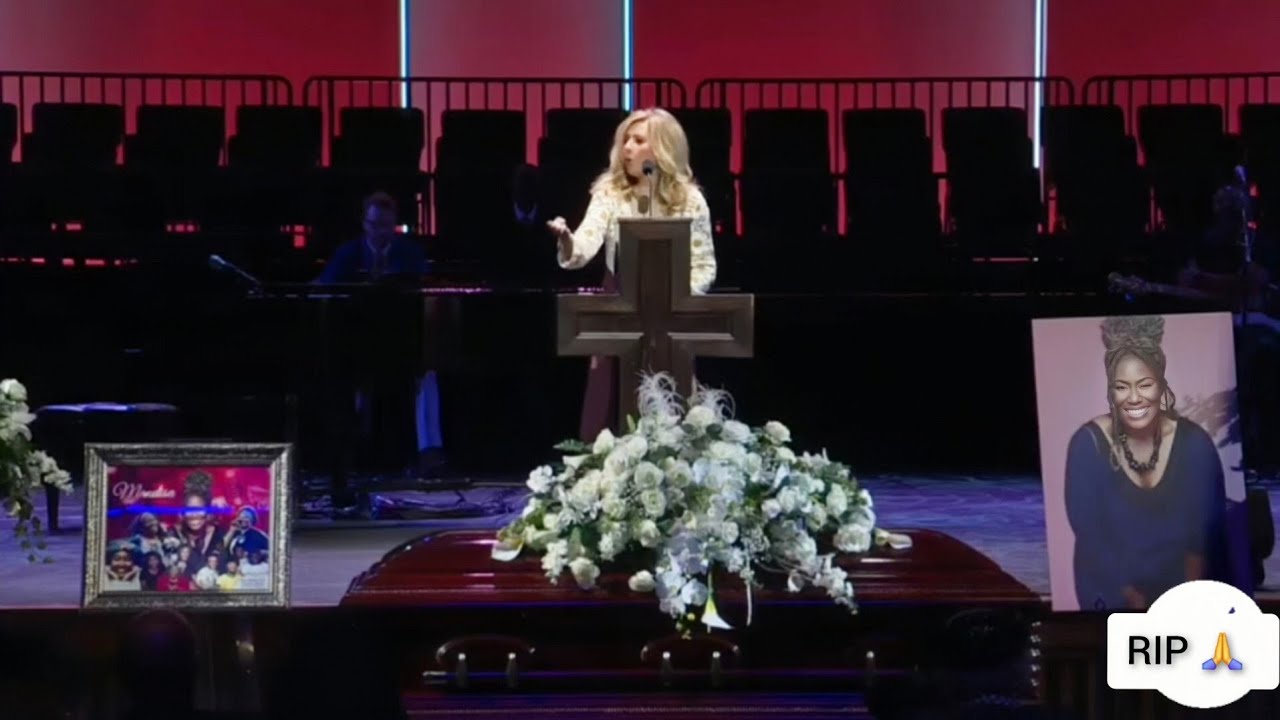 Beth Moore Pays Tribute to Mandisa During Her Funeral & Life ...