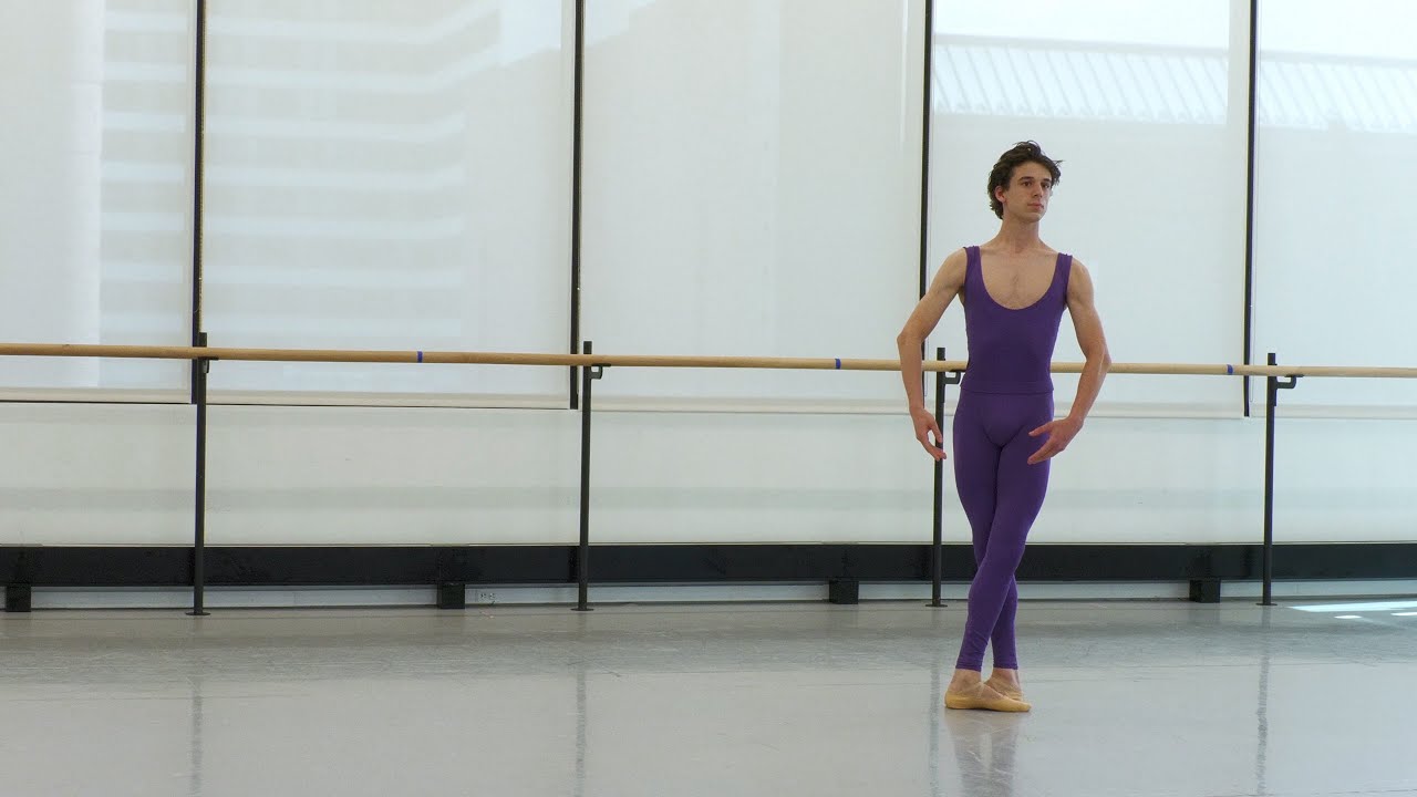 Brisé | Ballet West Glossary - YouTube