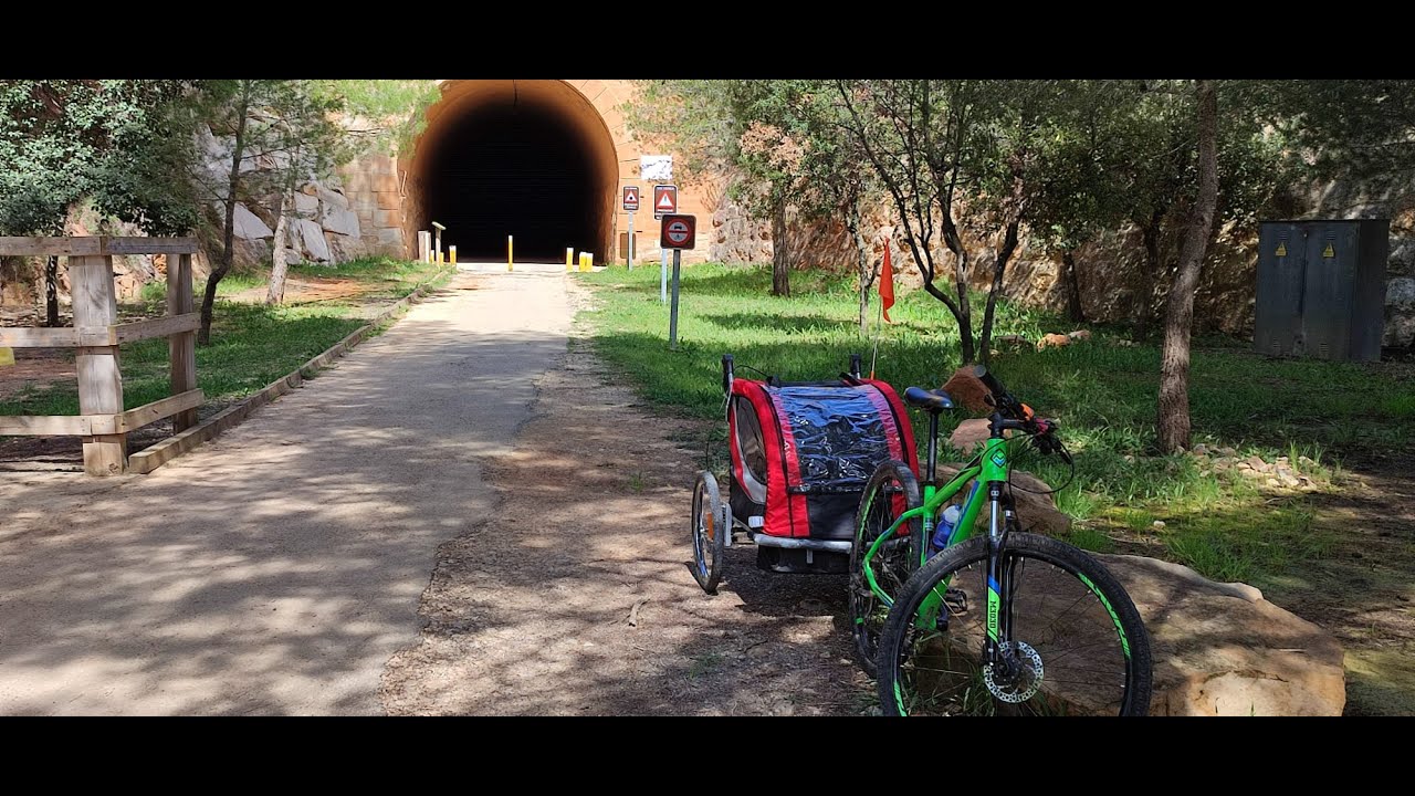 Via Verde, Pedaleando por la Vía verde Tortosa-Alcañiz en la zona de la ...