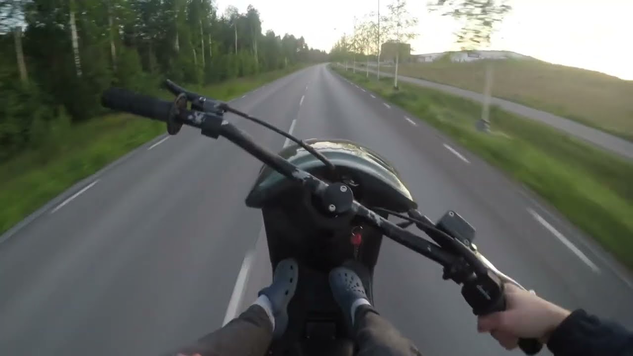 Yamaha Neos | 50cc STUNT | - YouTube