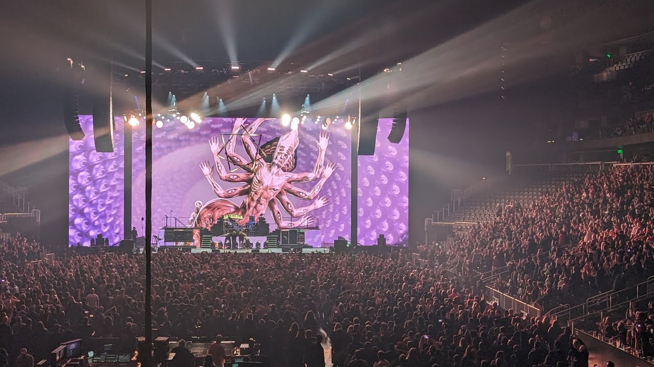 Tool - Schism live in Atlanta 1/25/2024 - YouTube