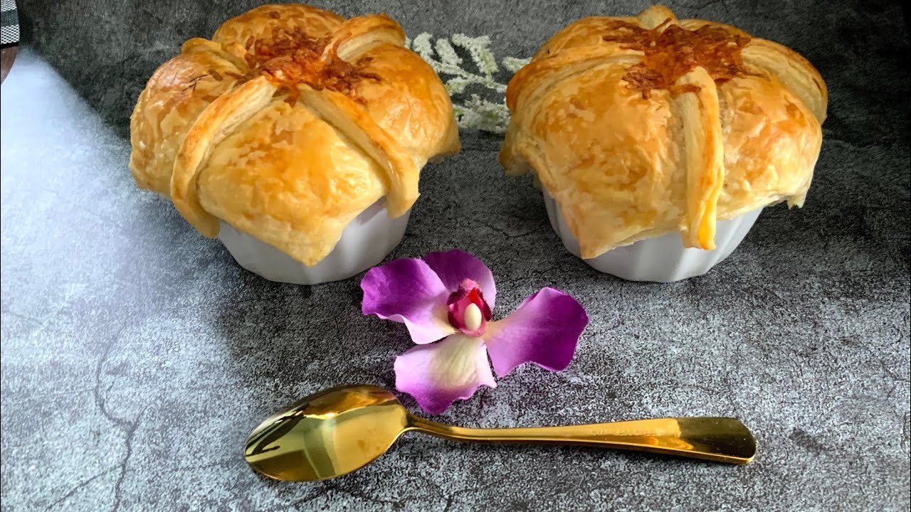 PUFF PASTRY ( Zuppa Soup ) With CREAMY CRABS SOUP - YouTube