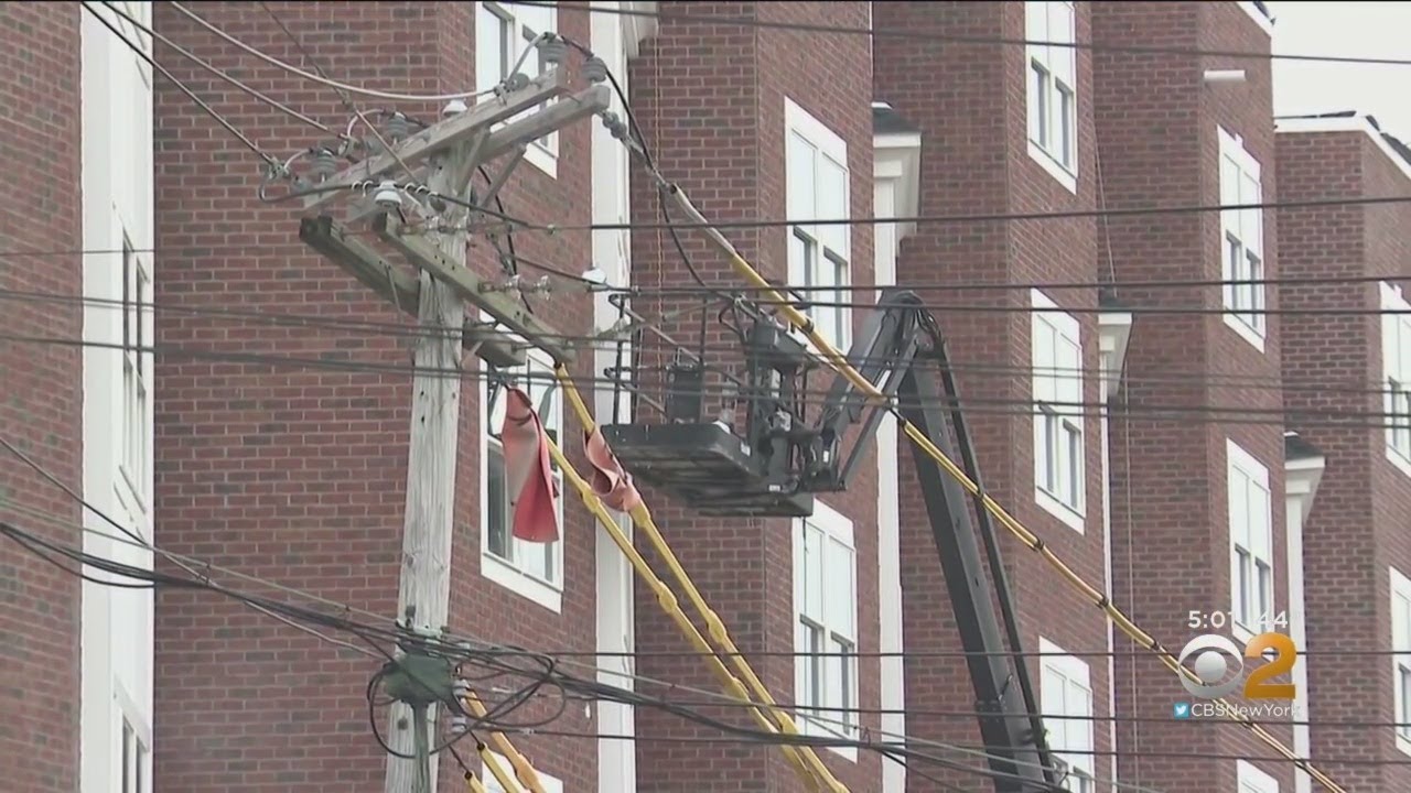 Worker Electrocuted When Cherry Picker Hits Power Lines - YouTube