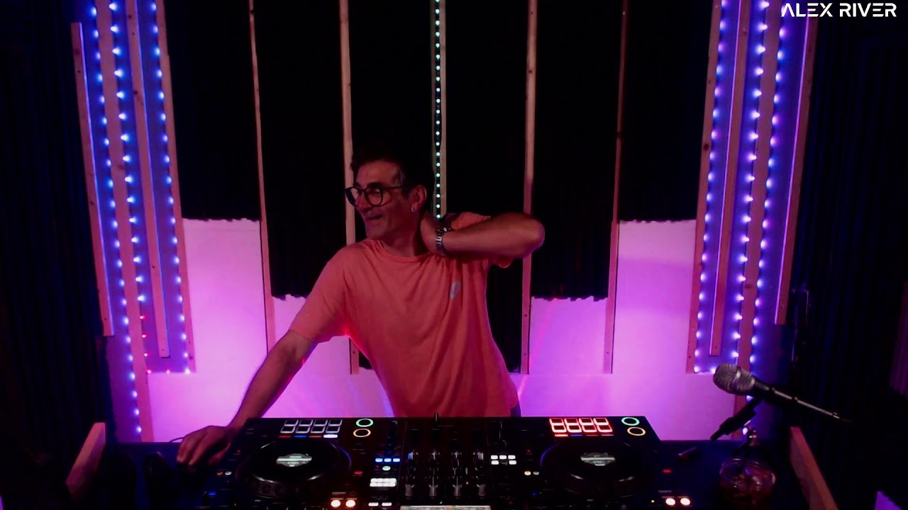 PRE WEEKEND / MELODIC / PROGRESSIVE by Alex River - YouTube