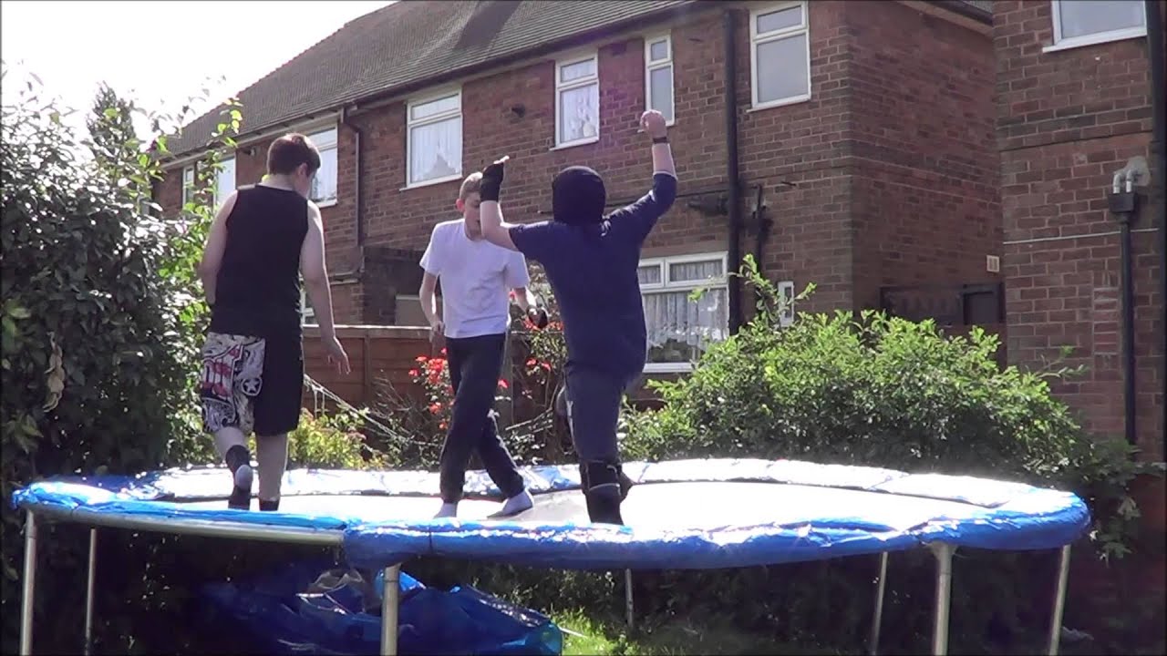 Backyard Wrestling: (BEWE) Max Mayhem vs The Saviour - YouTube