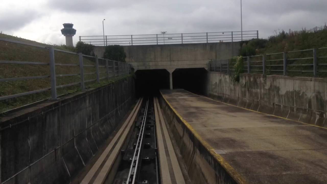Time Lapse: London Stansted Airport, Terminal to Gates - YouTube